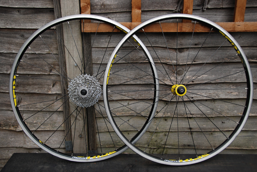 M730 mech, Pace RC36 Evo III Forks £65 | Retrobike